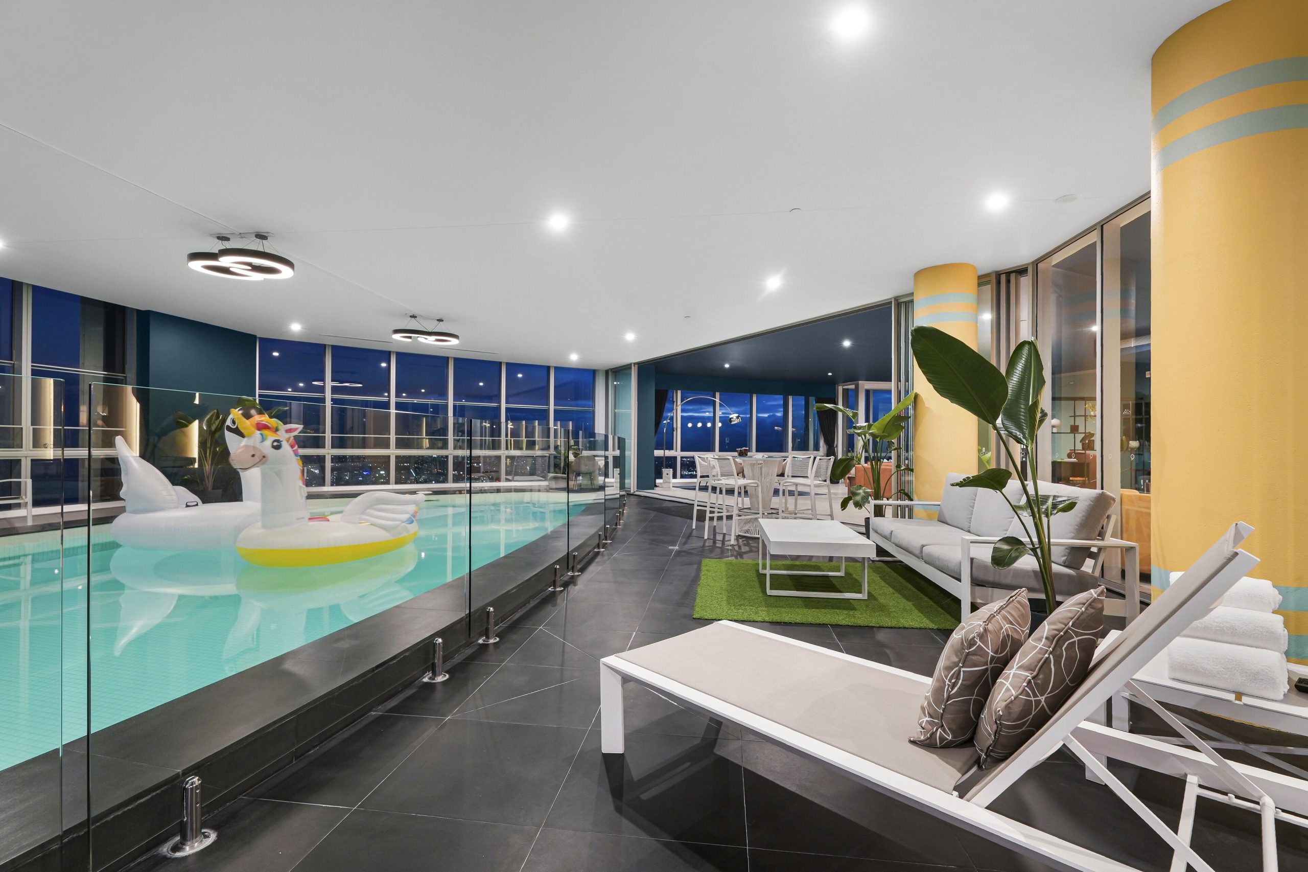Top 10 Best Places To Stay In Surfers Paradise